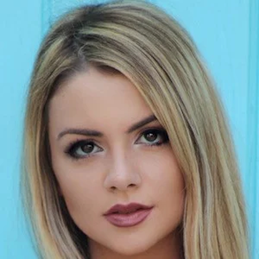 Chelsea Collins Wiki