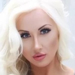 Holly Deacon Wiki & Bio