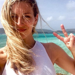 Laura Gallacher Wiki & Bio - Actress